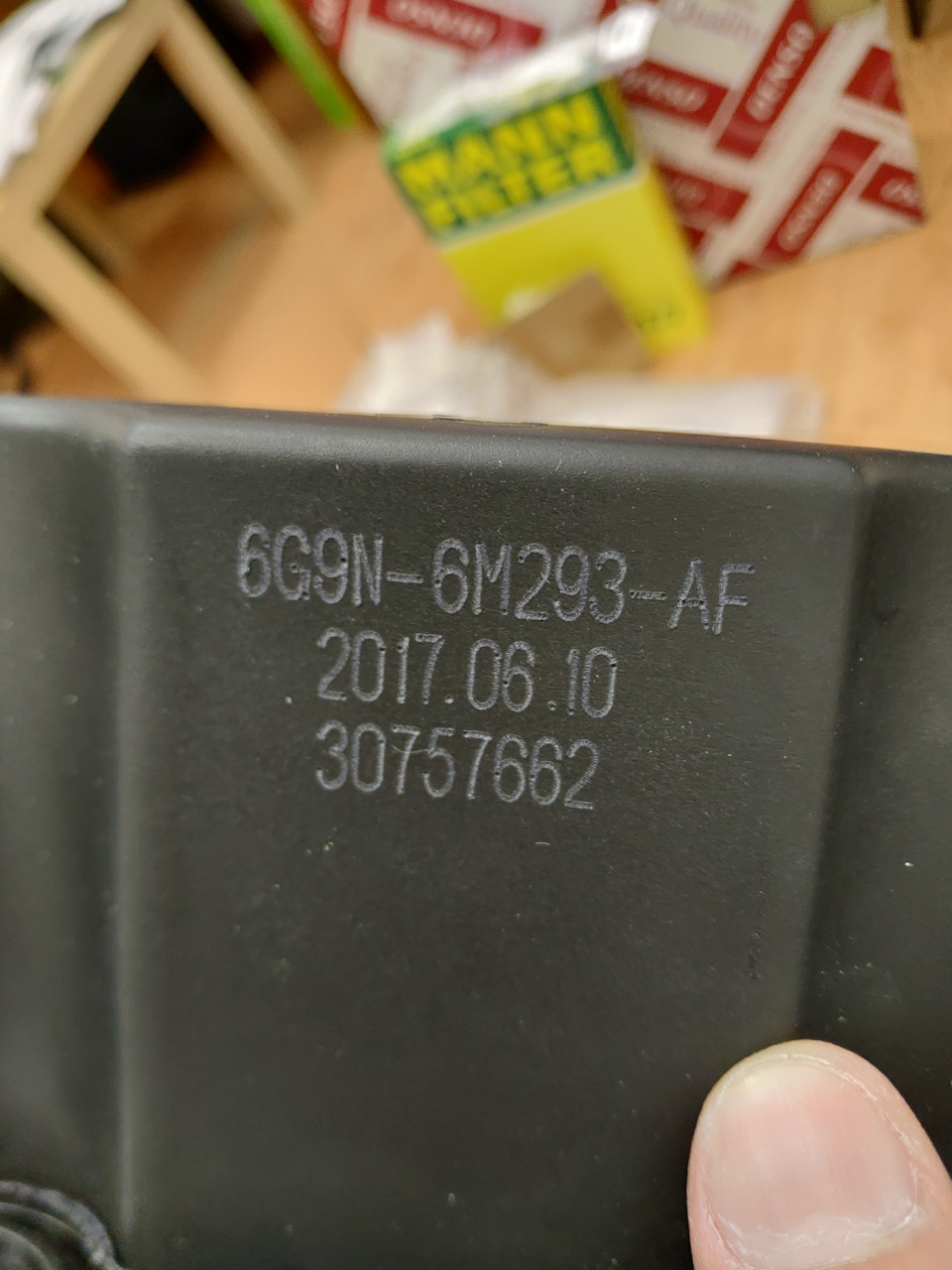 30757662 Крышка клапанов Volvo | Запчасти на DRIVE2