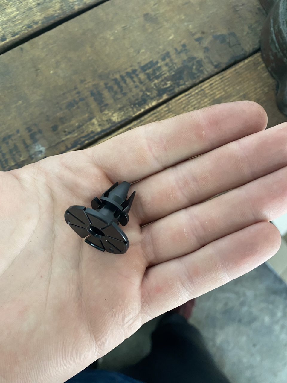 51717066226 Дистанционный зажим BMW | Запчасти на DRIVE2