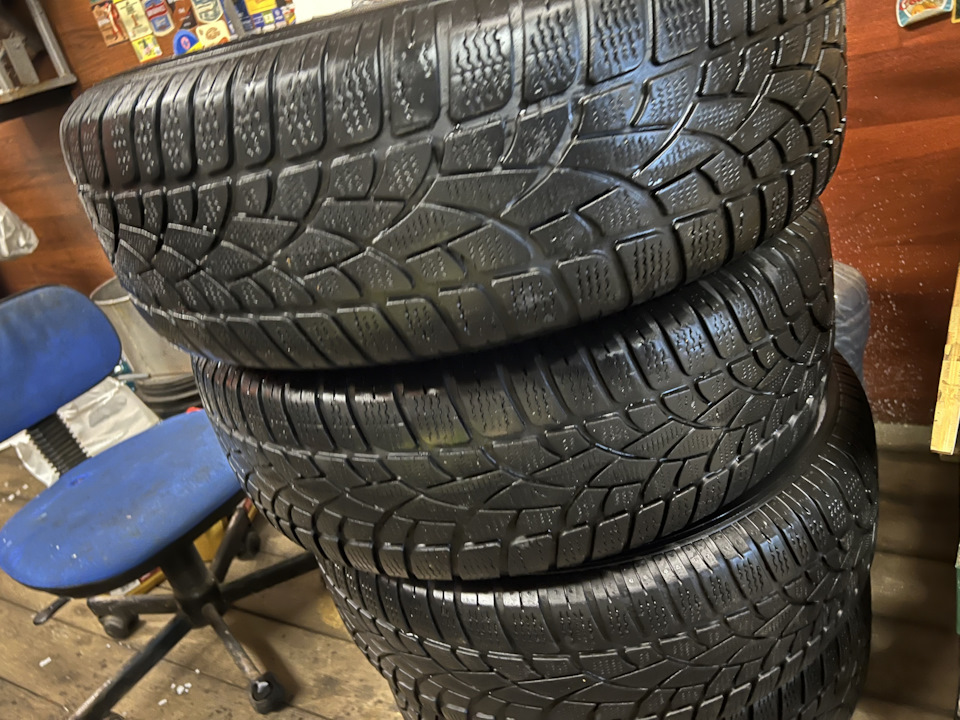 Шины зимние нешипованные Dunlop 235/65 R17, кованые диски Audi 7Jx17 ...