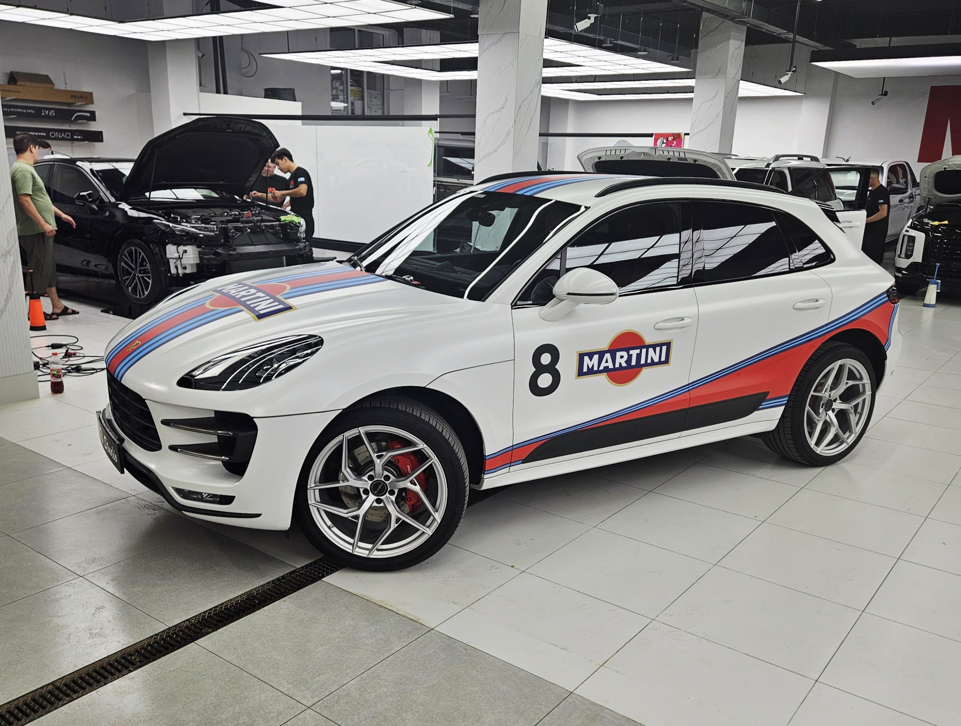 Ливрея Porsche Martini Racing — Porsche Macan, 3,6 л, 2015 года ...