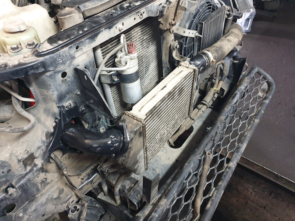 Перенос интеркуллера — Mitsubishi Pajero Sport (2G), 2,5 л, 2012 года ...