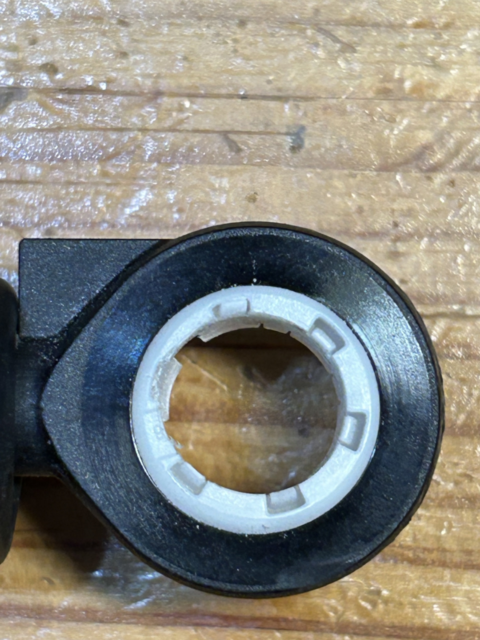 Замена главного цилиндра сцепления — Skoda Octavia A7 Mk3, 1,4 л, 2013 ...