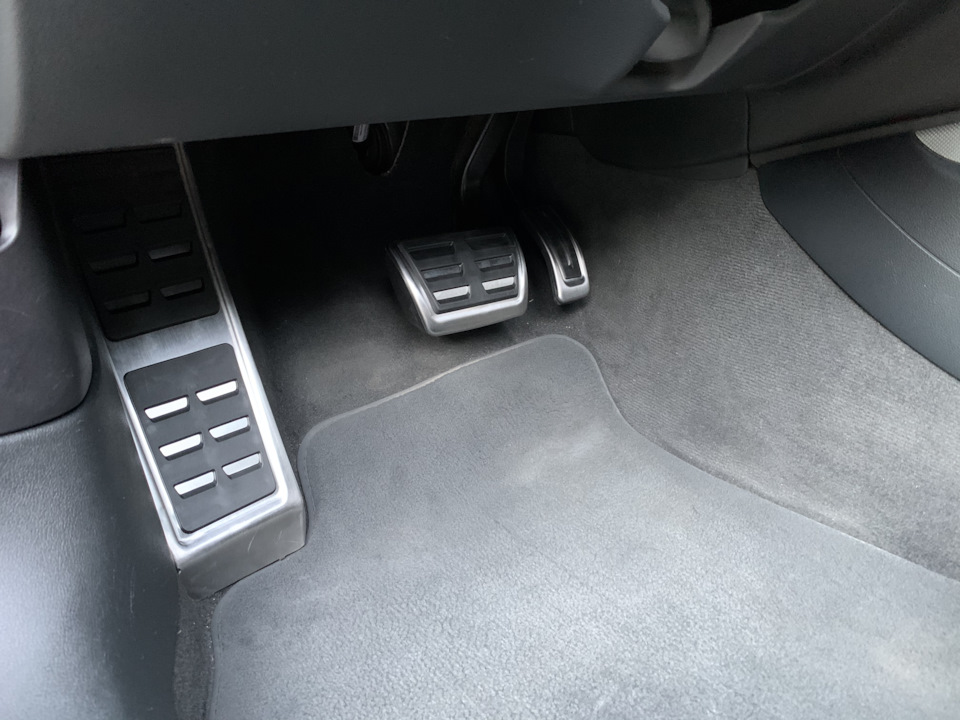 Накладки на педали — Audi A4 (B8), 2 л, 2014 года | аксессуары | DRIVE2