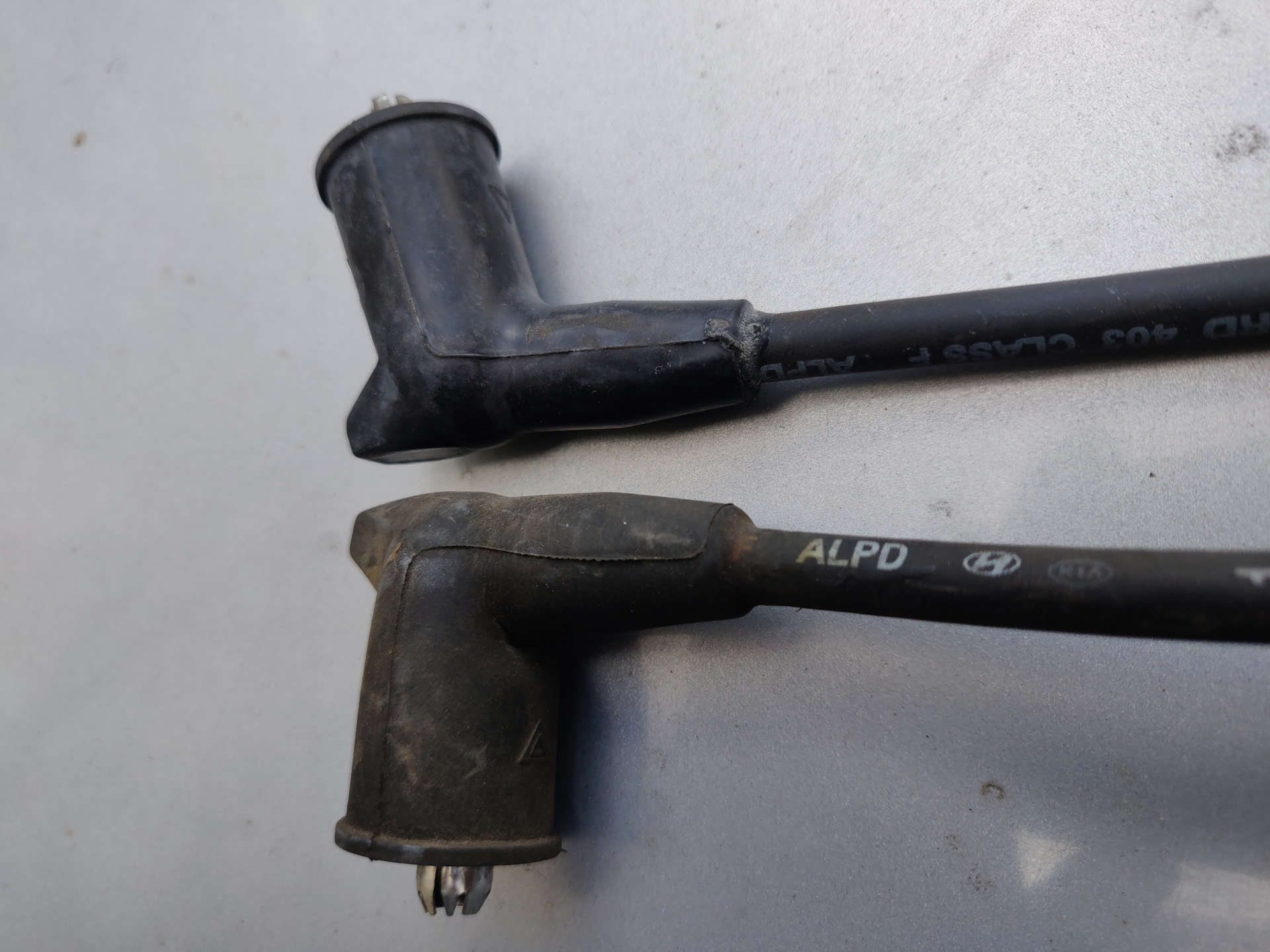 Замена свечей и ВВ проводов (130 тыс. км) — Hyundai Accent (2G), 1,5 л ...