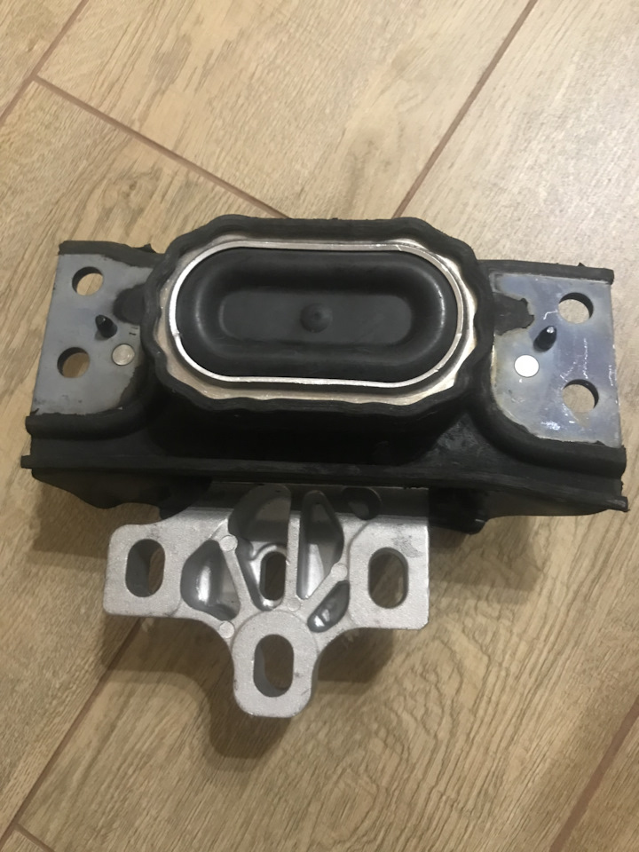 5QA199555F Подушка (опора) КПП VAG | Запчасти на DRIVE2