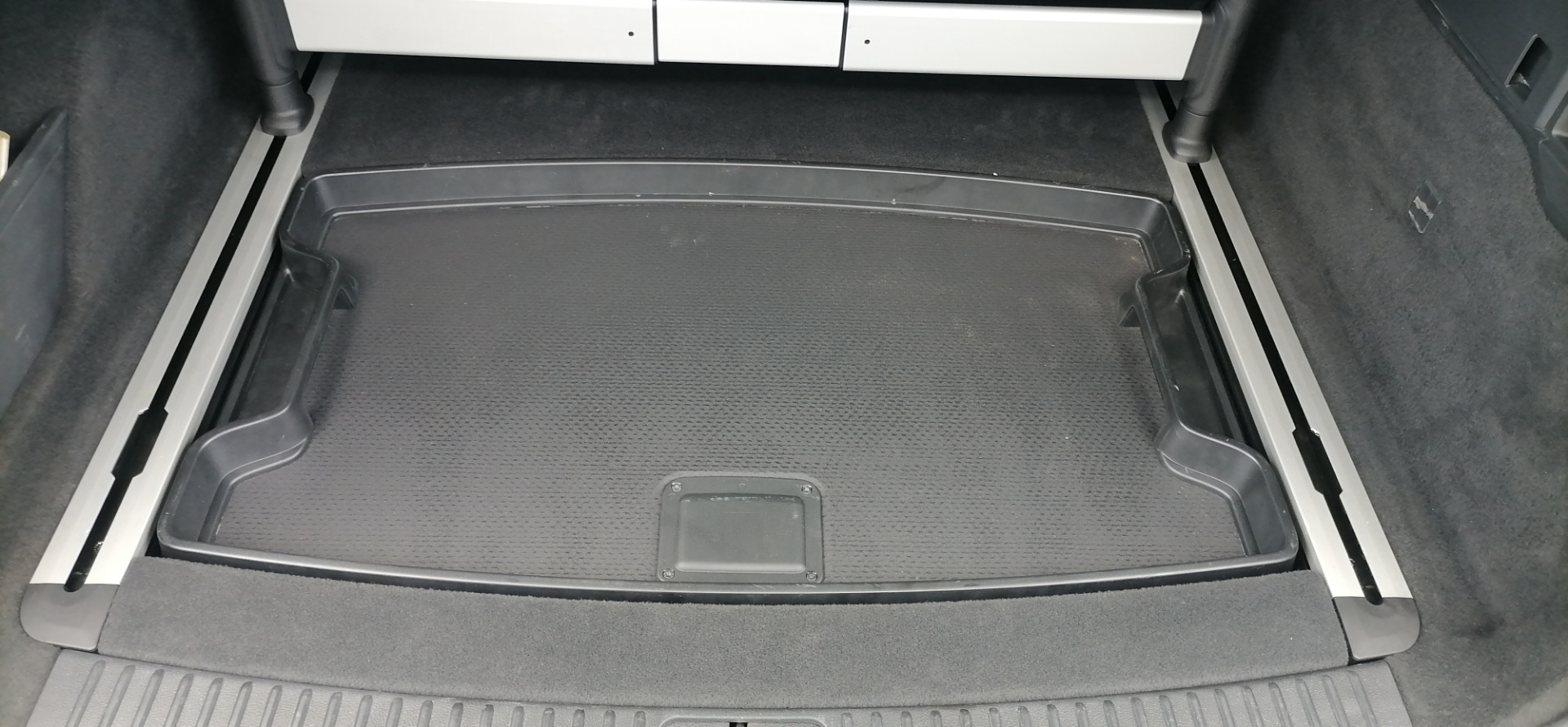 Система фиксации груза — Volkswagen Touareg (2G), 3 л, 2012 года ...