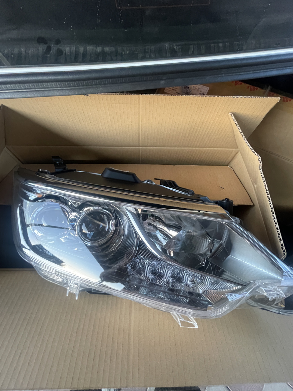 2х линзованная led фара — Toyota Camry (XV50), 3,5 л, 2015 года ...