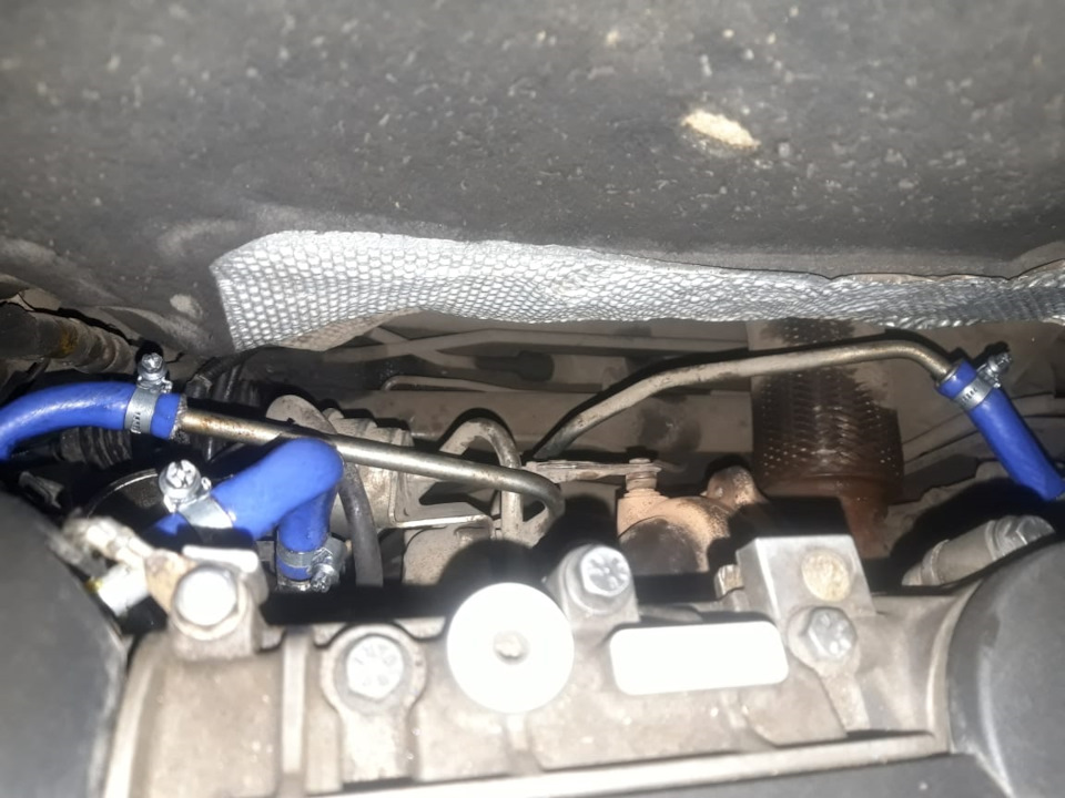 Замена прокладки выпускного коллектора, замена осушителя в радиаторе ...