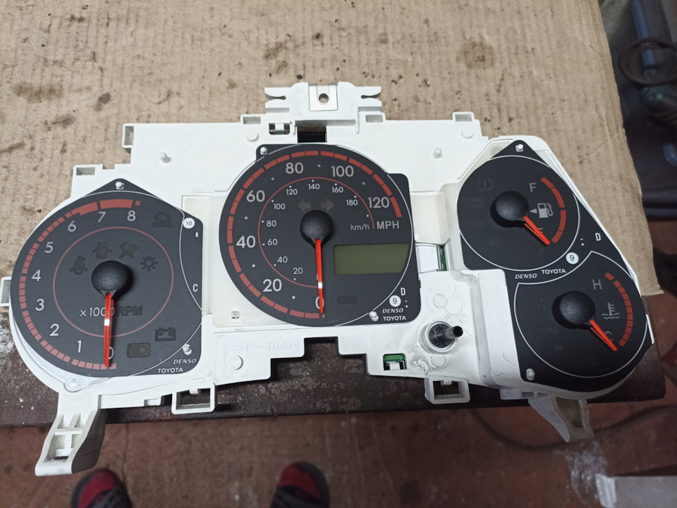 Замена шкал приборной панели — Toyota Matrix (1G), 1,8 л, 2005 года ...