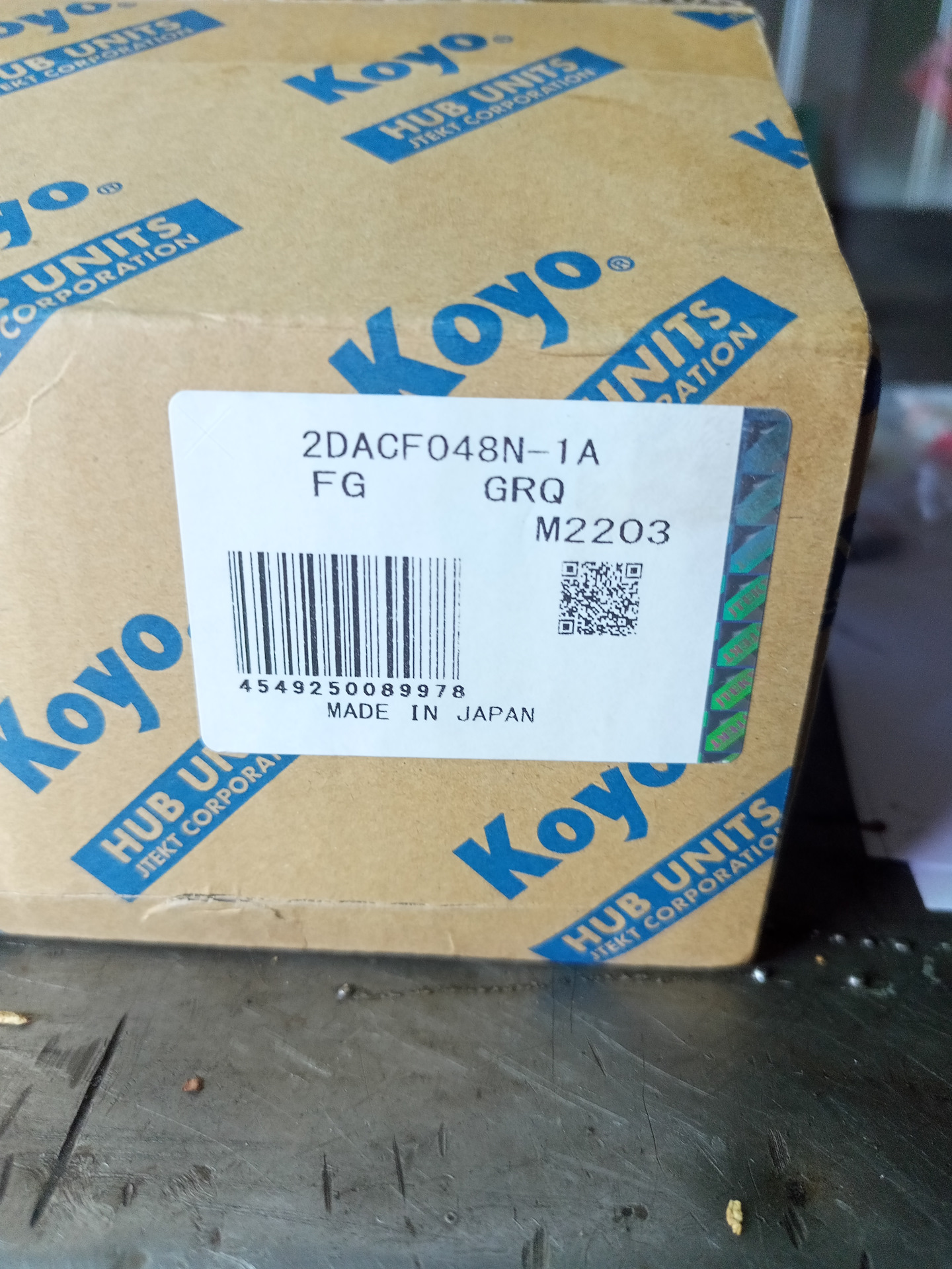 Замена подшипника задней полуоси. — Toyota Sequoia (1G), 4,7 л, 2002 ...