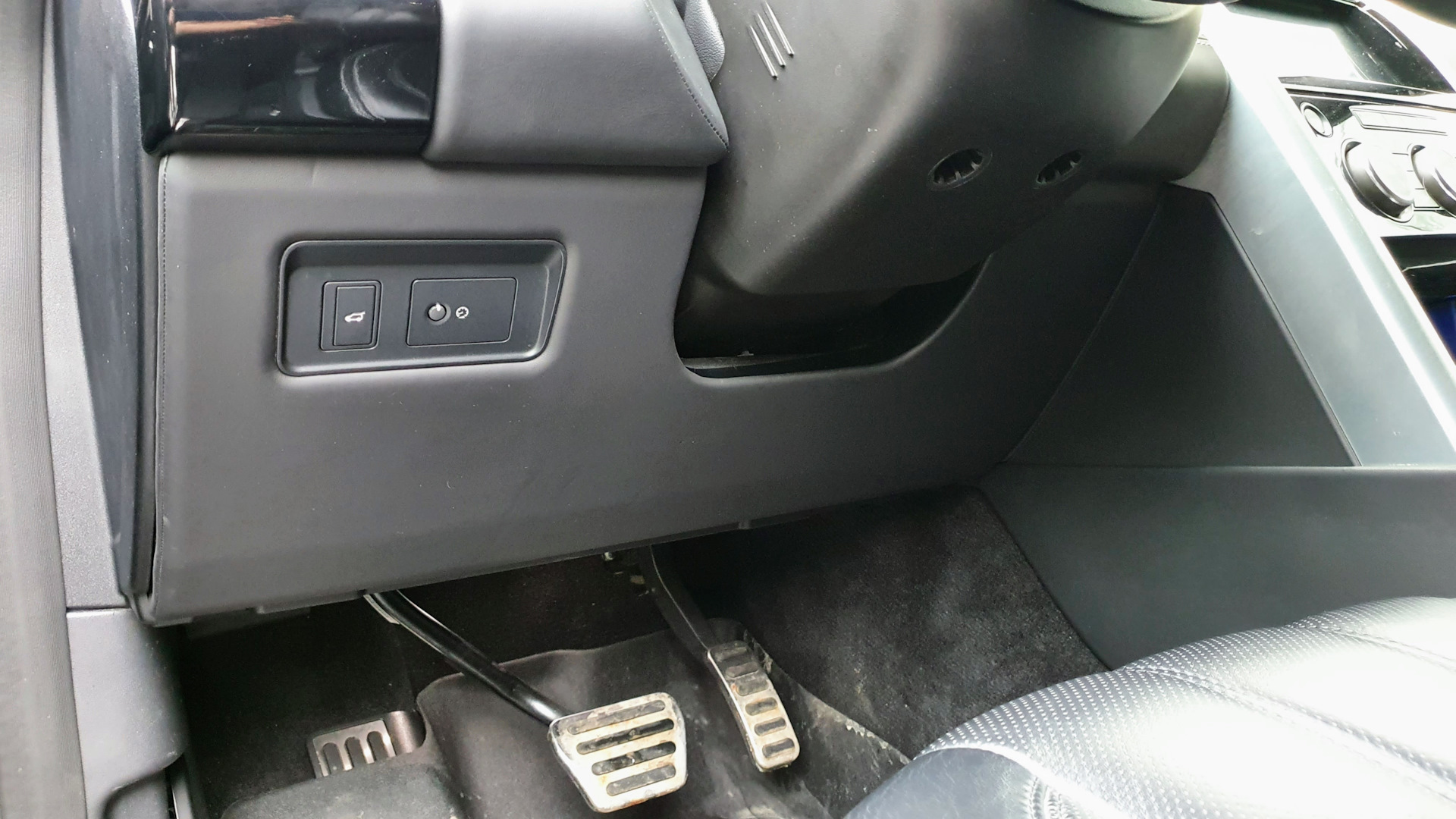 Детали интерьера RR L405 установлены в Discovery 5 — Land Rover ...