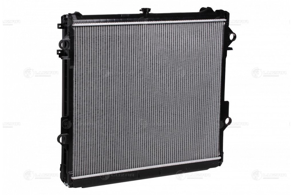 LRC1920 Радиатор охлаждения для автомобилей Toyota Land Cruiser 200 (07 ...