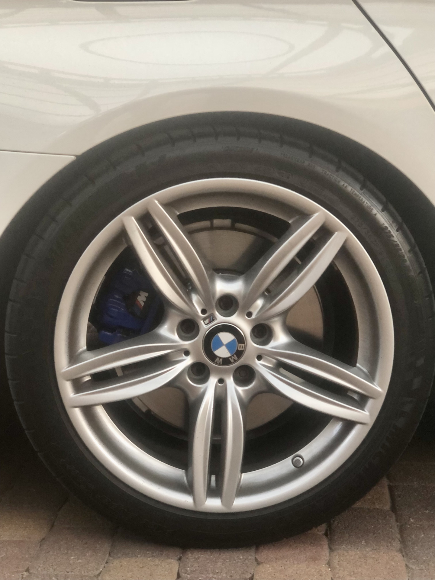 Задние тормоза 345x24 мм — BMW 5 series (F10), 2 л, 2017 года | тюнинг ...