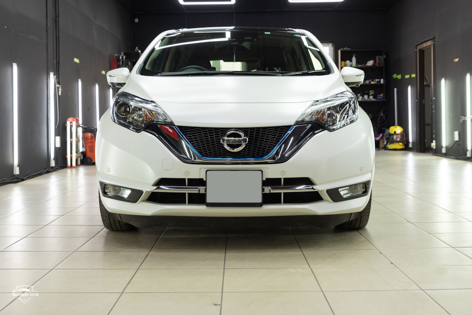 Матовая антигравийная защита Nissan Note полиуретаном Legend Prime ...