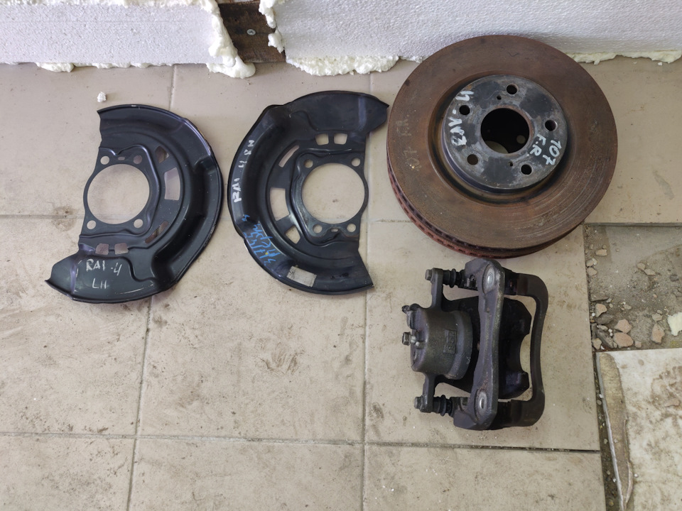 Доработка тормозной системы — Toyota Corolla (140/150), 2 л, 2007 года ...