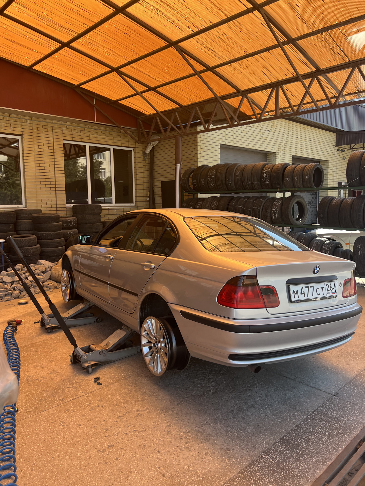 Примерка дисков BMW 237 стиль — BMW 3 series (E46), 1,8 л, 2000 года | стайлинг | DRIVE2