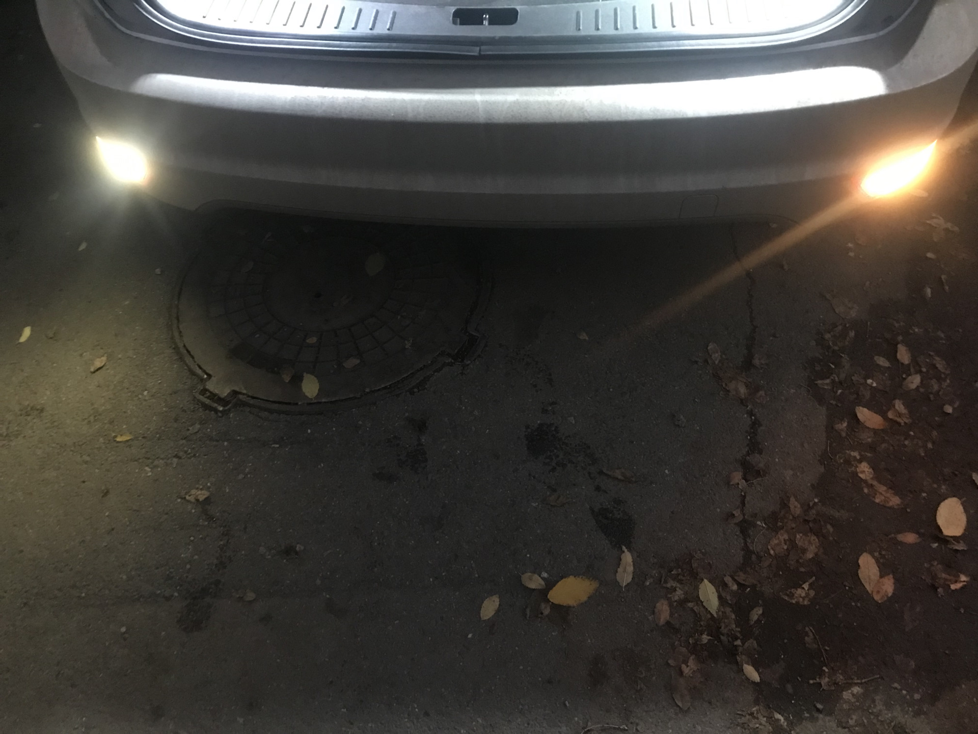 Диодные лампы в задний ход — Ford Focus Hatchback II, 1,8 л, 2006 года ...