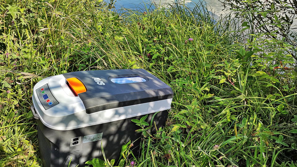 На рыбалку и в дорогу — автомобильный холодильник AVS CC-22WAC 22л (12V/24V/220V) — Volkswagen ...