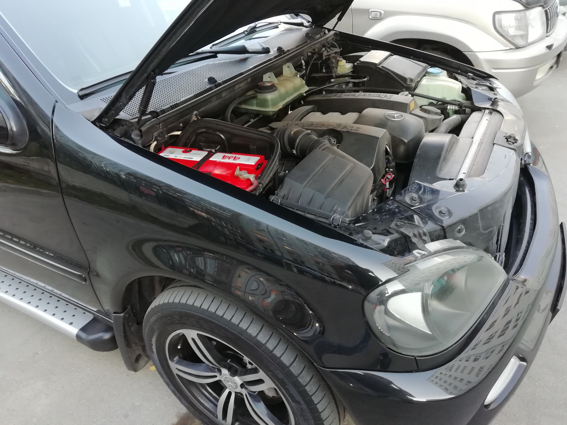 Новый аккумулятор — Mercedes-Benz M-Class (W163), 3,7 л, 2003 года ...