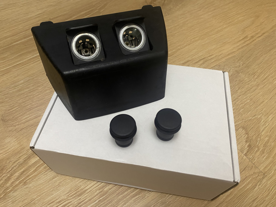 Опция S493A — Модуль прикуривателей для задних пассажиров (1 часть ...