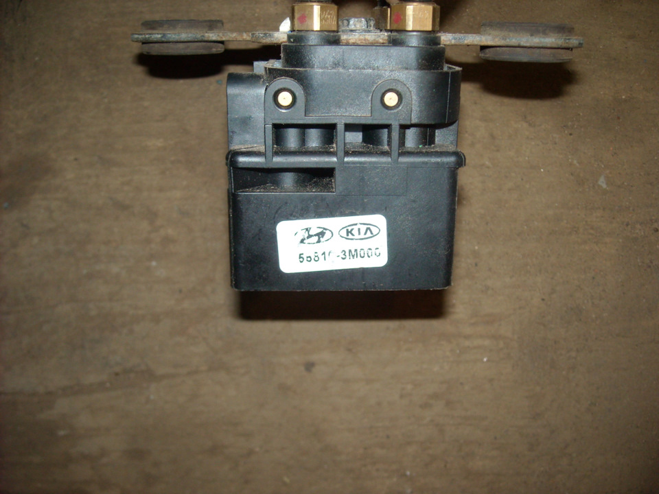 Блок клапанов на Hyundai Equus (2G), Hyundai Genesis (1G). Б/у | 4 200 ...