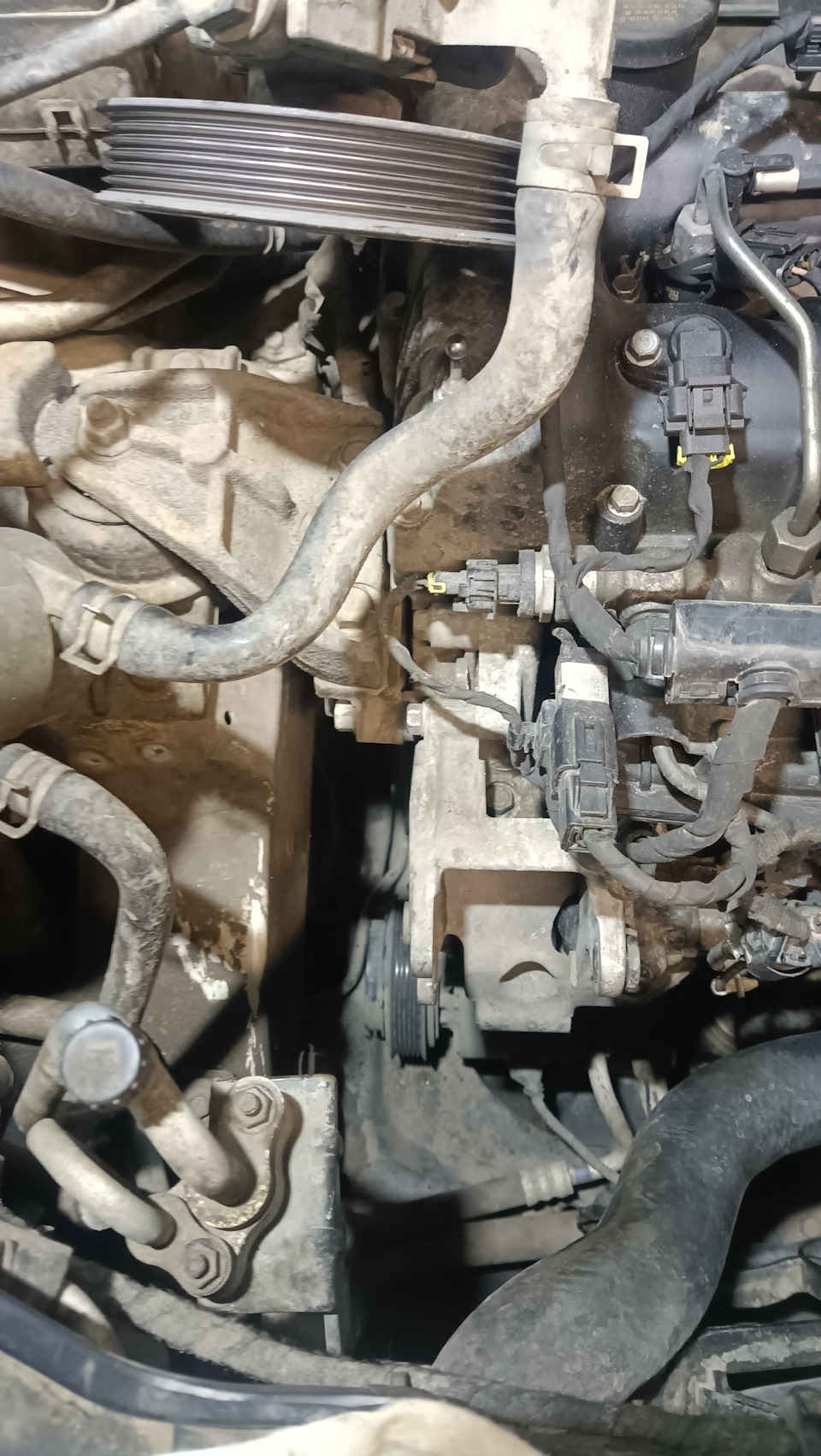 Замена шкива и не только — KIA Sorento (2G), 2,2 л, 2010 года ...