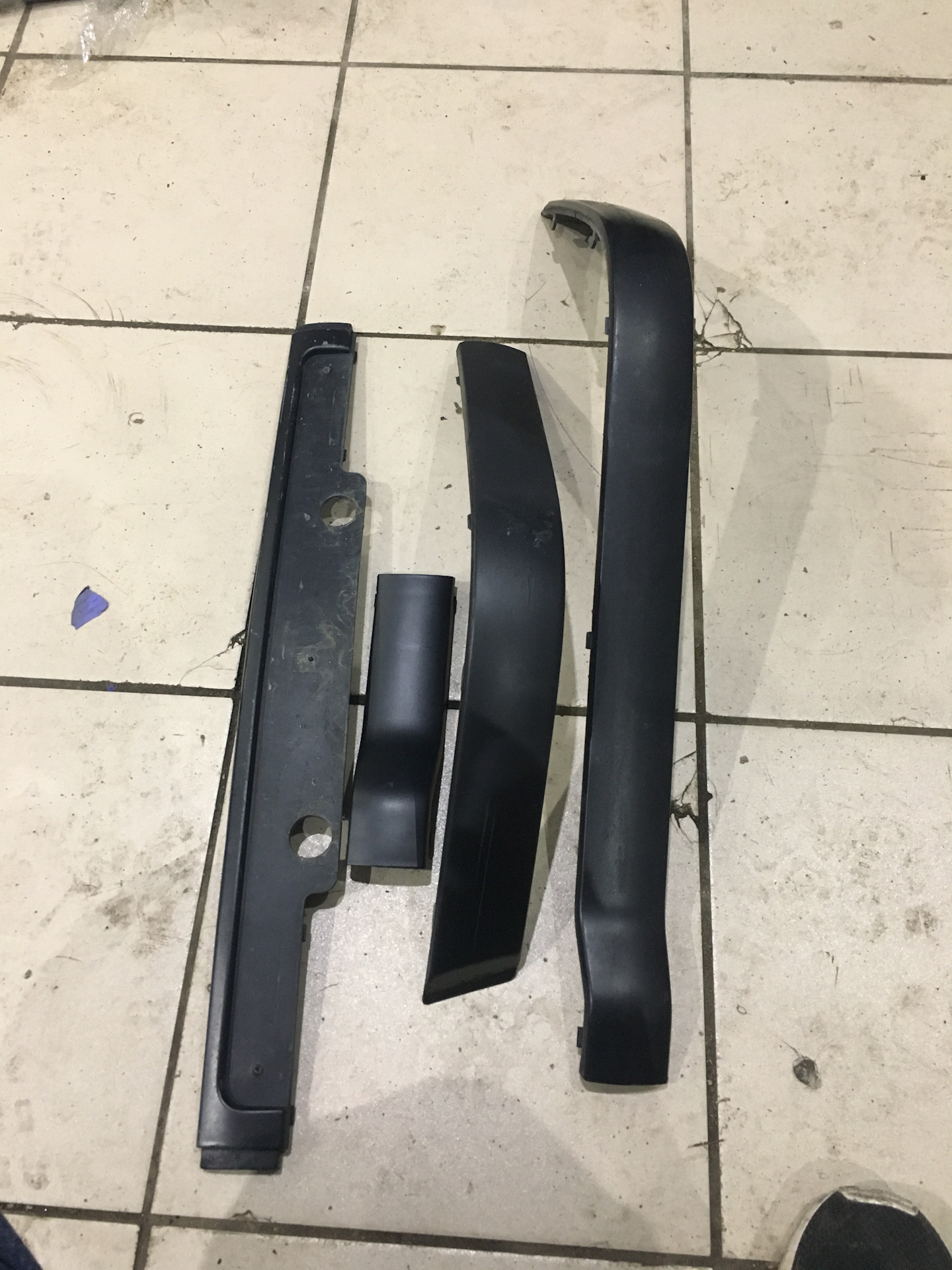 Обновка молдингов переднего бампера — BMW 3 series Convertible (E36), 2 ...