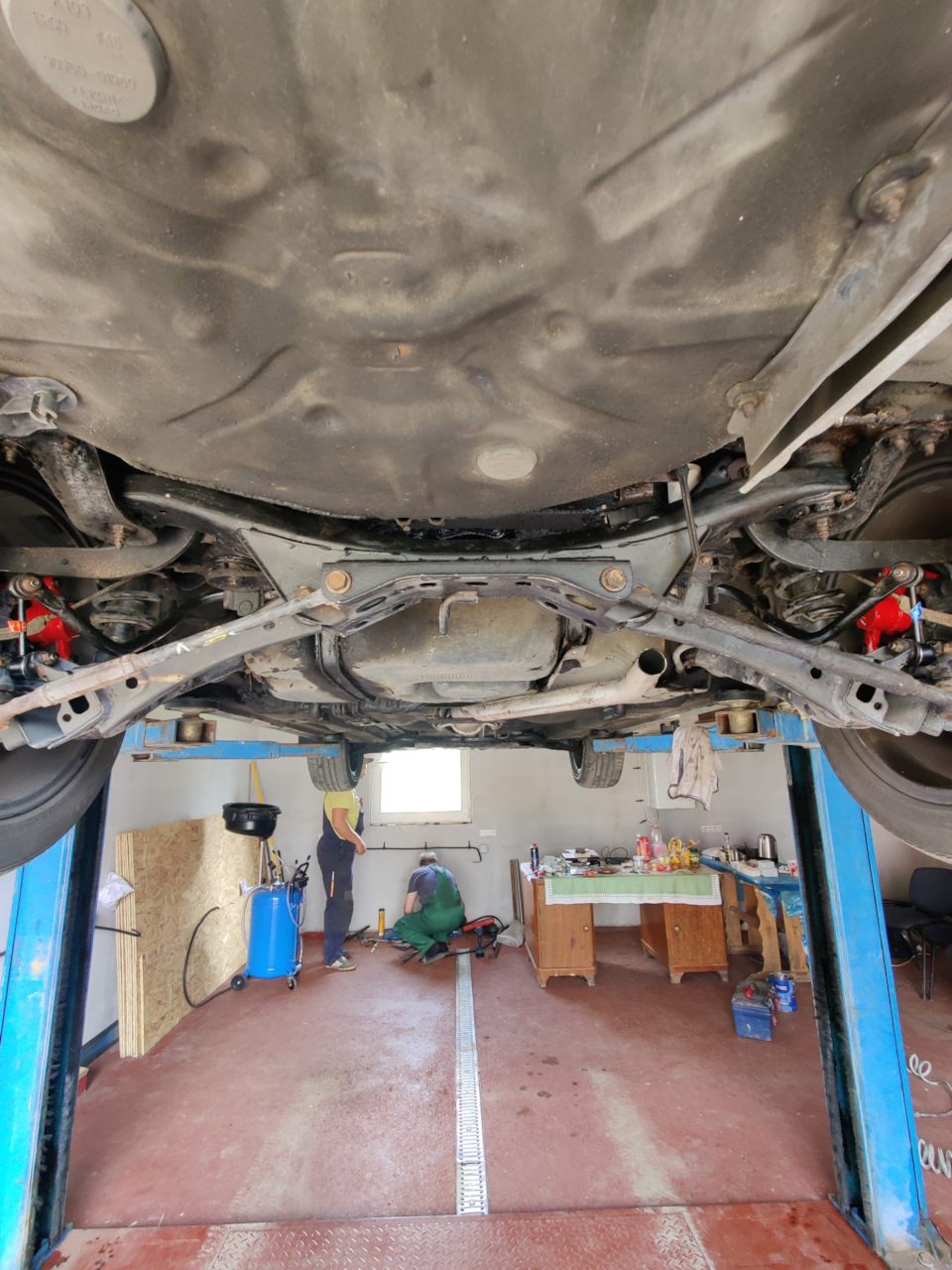 Задняя подвеска Тойота Авенсис т25 контракт — Toyota Avensis II, 2 л ...