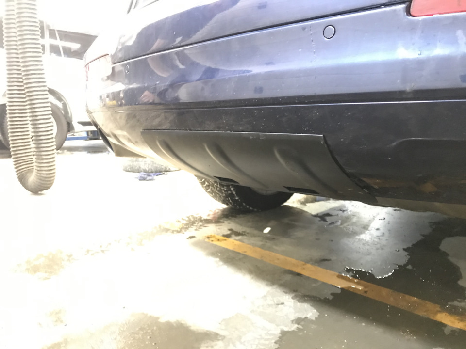 Заглушка фаркопа — Audi Q7 (1G), 3 л, 2007 года | аксессуары | DRIVE2