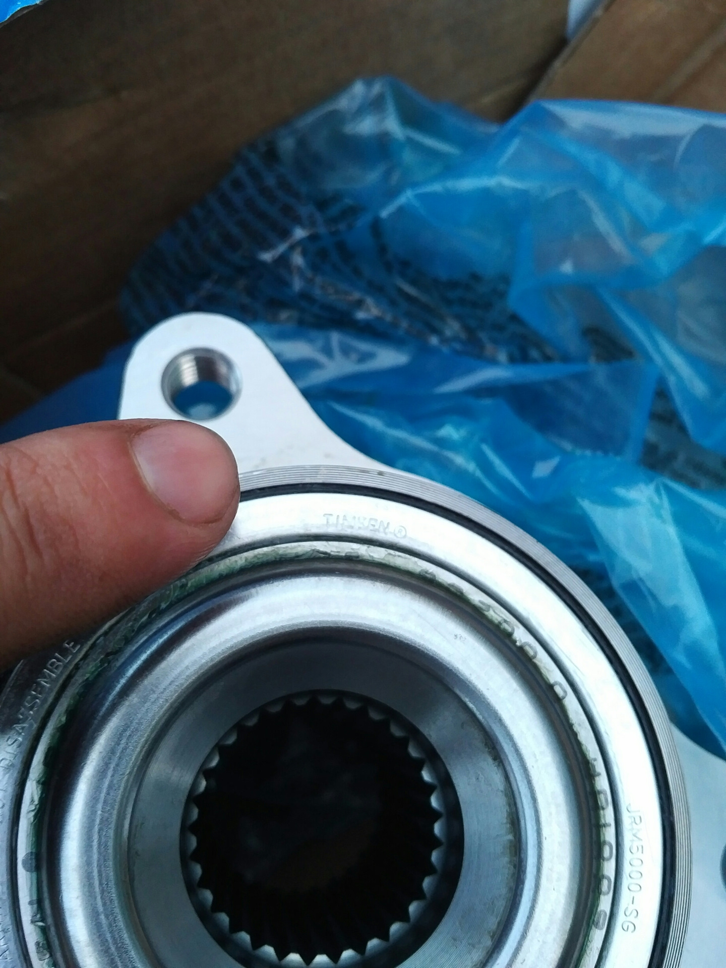 Не забываем обслуживать суппорта — Land Rover Discovery III, 2,7 л ...