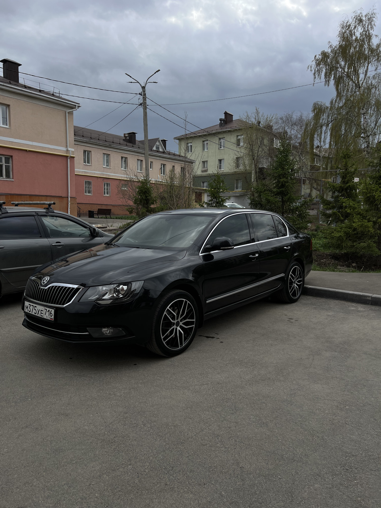 Фото после мойки ( перед дождем ) 😂 — Skoda Superb Mk2, 1,8 л, 2014 ...