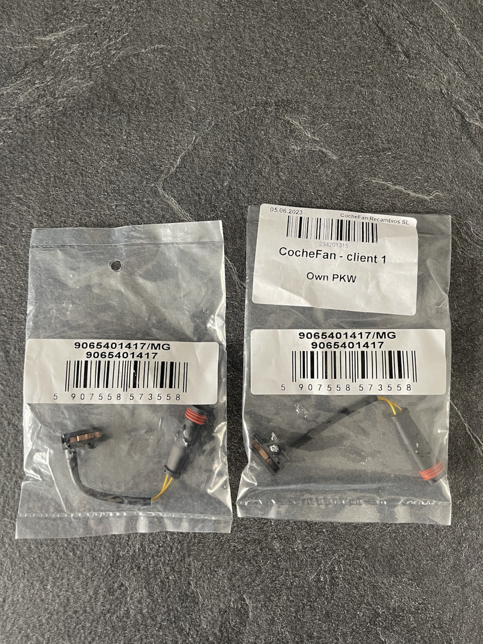 9065401417 Датчик износа колодок (2 шт). Передняя ось VAG | Запчасти на ...