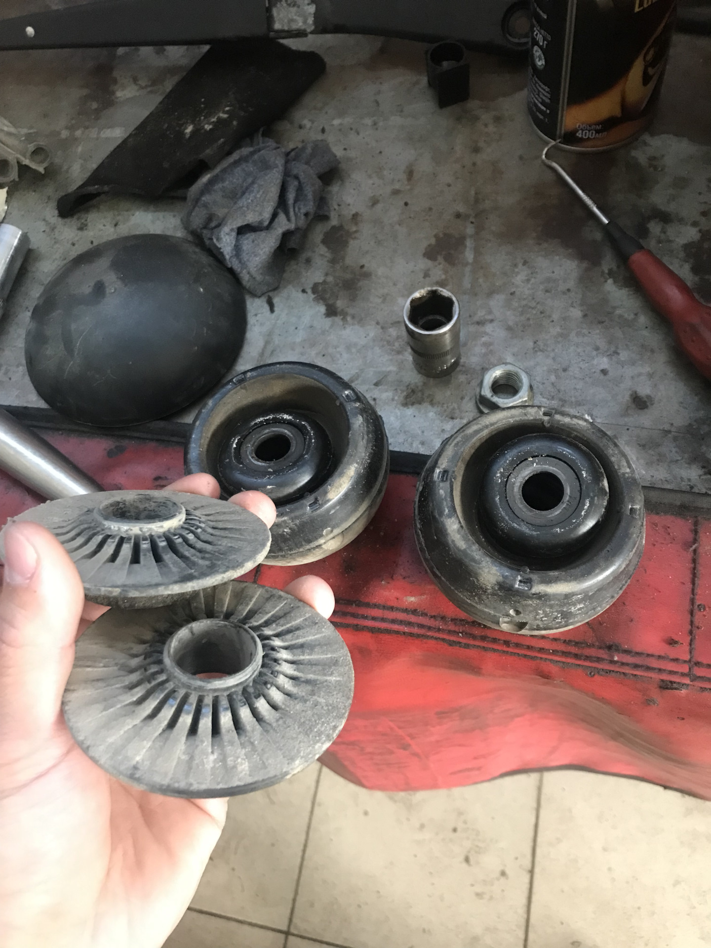 №14. Замена передних опор. Убрал ППД. — Volkswagen Polo Sedan, 1,6 л ...