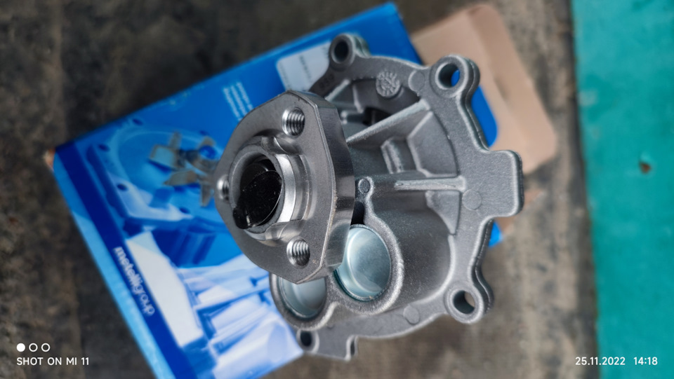 Замена помпы и термостата. — Opel Zafira B, 1,8 л, 2008 года | поломка ...