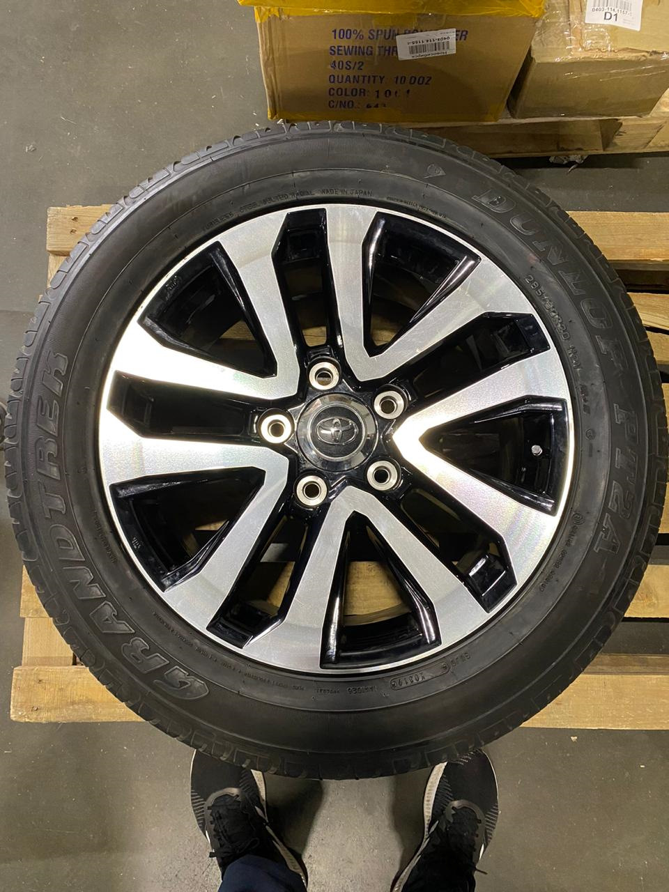 оригинальные колеса r20 — Toyota Land Cruiser 200, 4,6 л, 2012 года ...