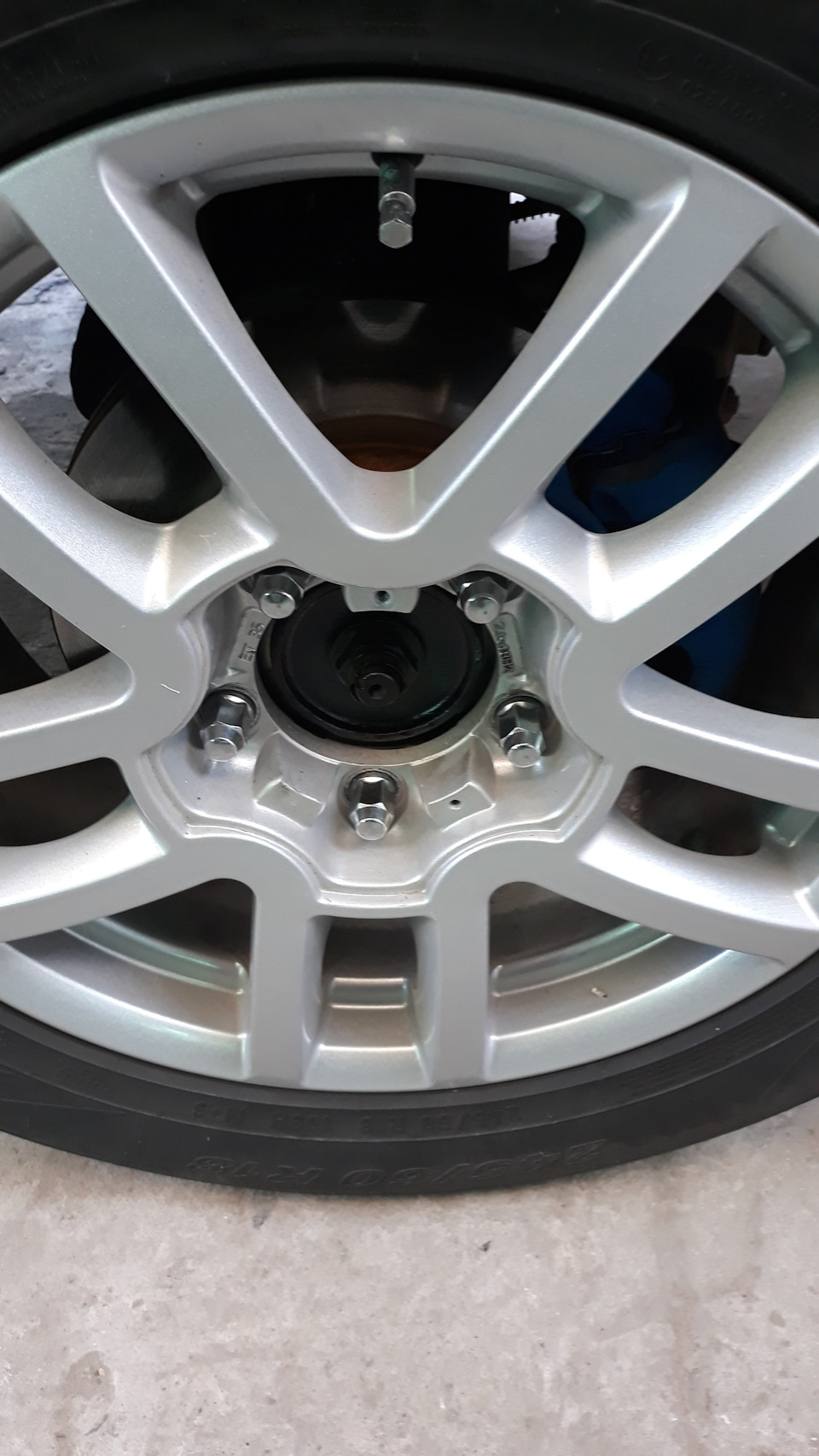 #Замена ступичного подшипника Киа Соренто # — KIA Sorento (1G), 2,5 л ...