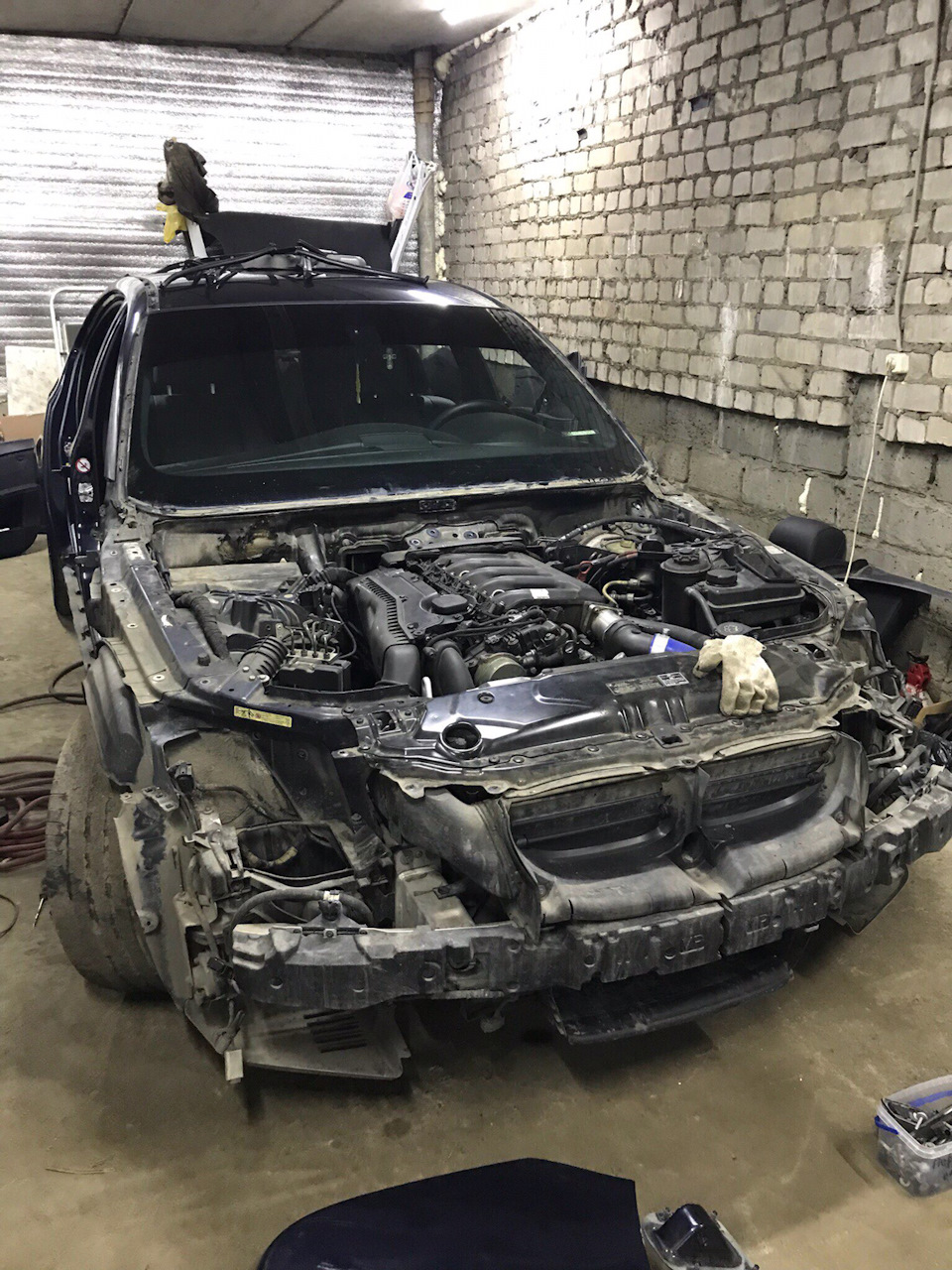 Заміна задніх амортів — Audi A6 (C4), 2,5 л, 1997 года | своими руками ...