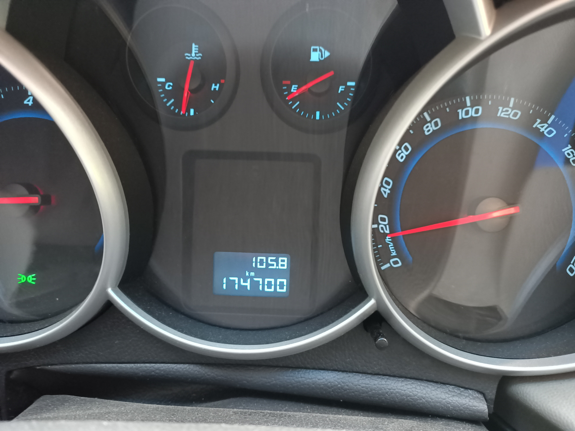 Закупка запчастей и замена передних колодок. — Chevrolet Cruze (1G), 1 ...