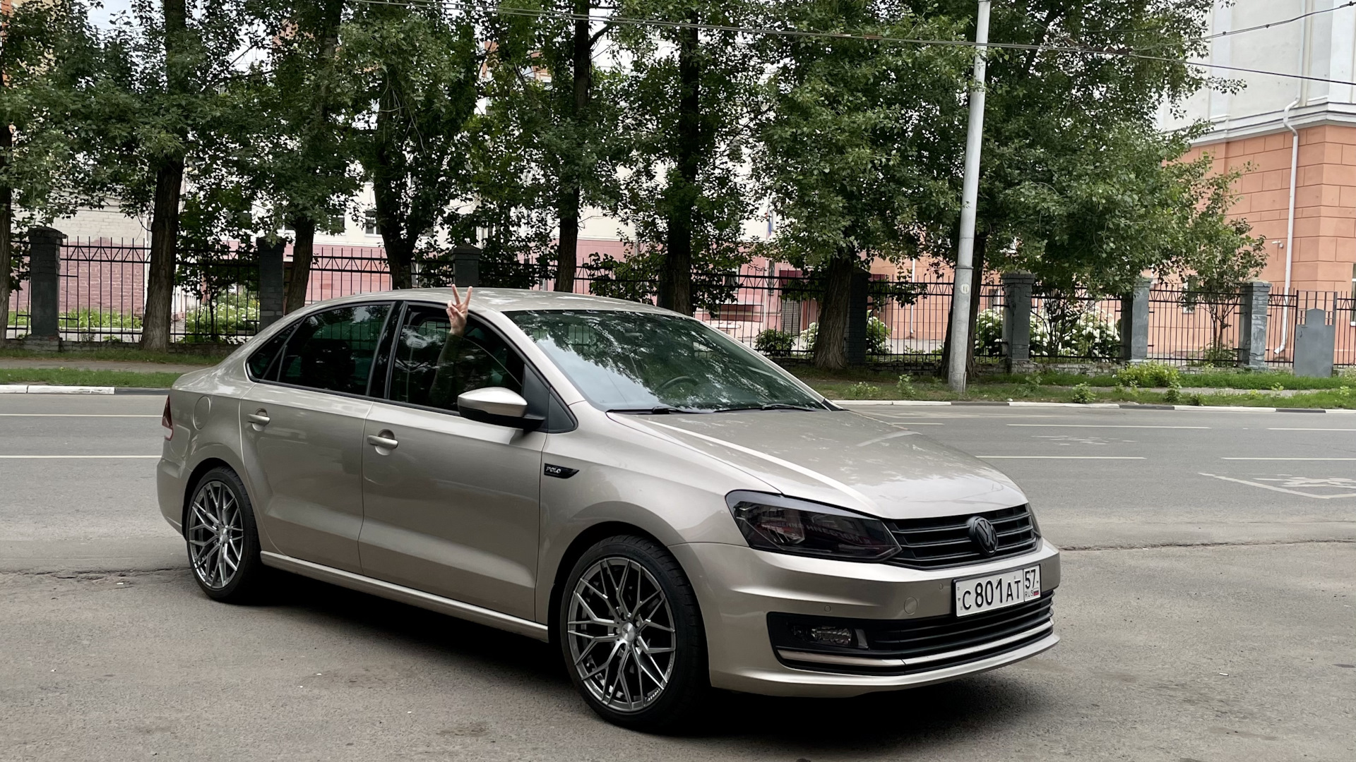 Volkswagen Polo Sedan 1.6 бензиновый 2018 | POLIK на DRIVE2
