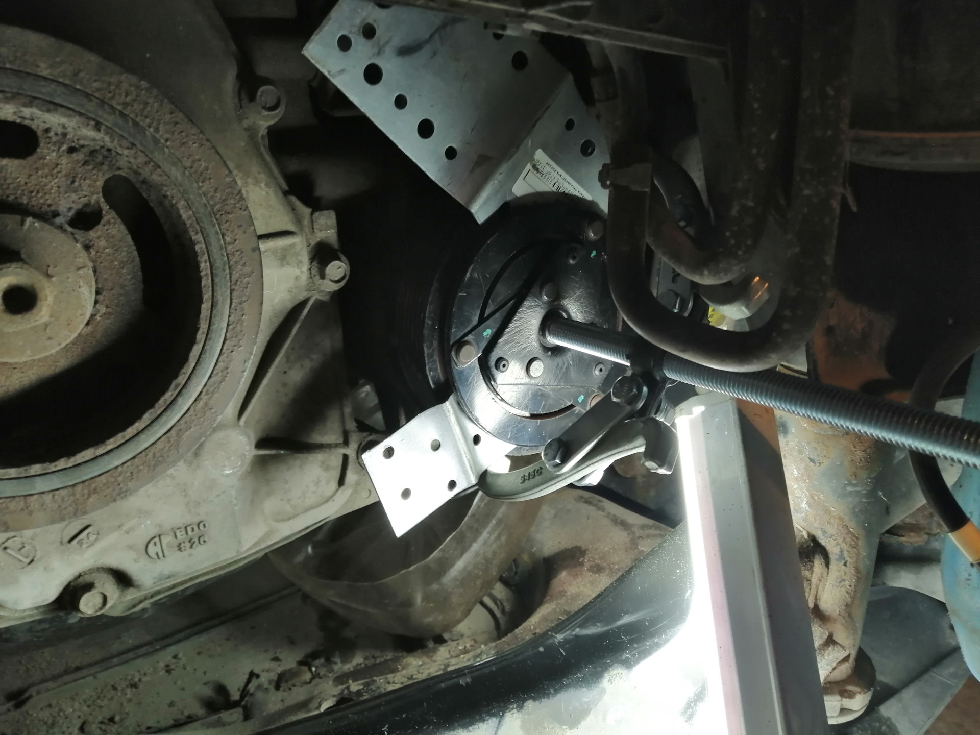Меняем подшипник муфты кондиционера Ниссан Кашкай J10 (hr16de) — Nissan ...