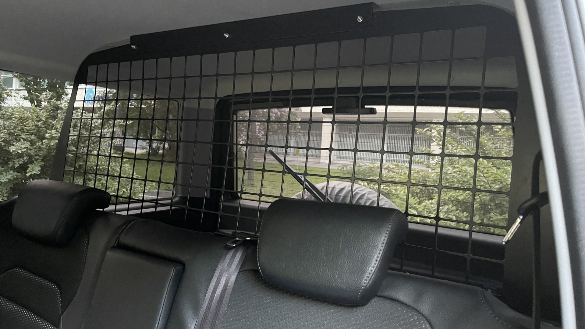 Разделительная решетка в багажник продолжение — УАЗ Patriot, 2,7 л ...