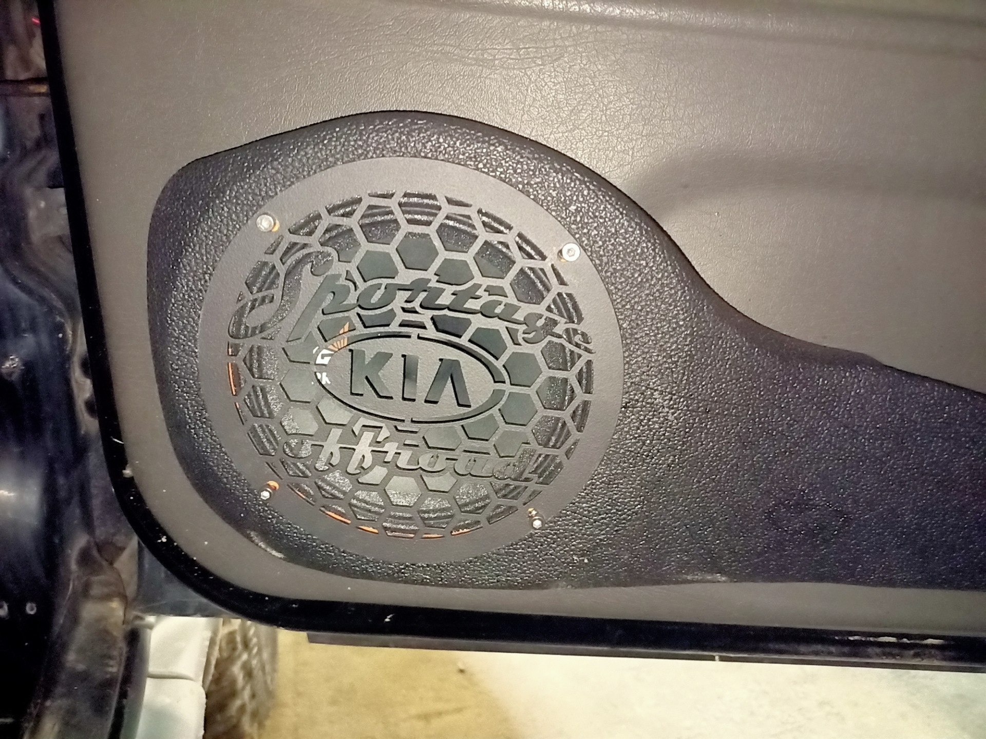 Акустические карманы от ВАЗ 2110 — KIA Sportage (1G), 2 л, 2002 года ...