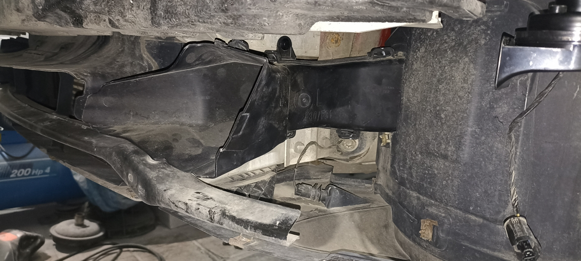 Воздуховоды тормозов — BMW 3 series (F30), 2 л, 2012 года | тюнинг | DRIVE2