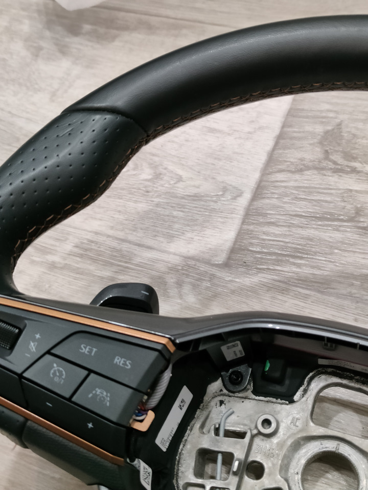 Рули SEAT подогрев, лепестки, KLR на SEAT Ateca, SEAT Leon (Mk III ...