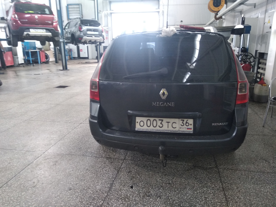 Замена спойлера по гарантии спустя 11 лет, возможно? — Renault Megane ...