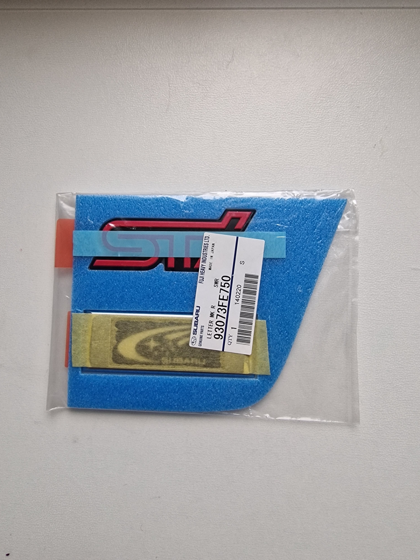 Шильдики и декали — Subaru Impreza WRX STI (GD), 2 л, 2004 года ...