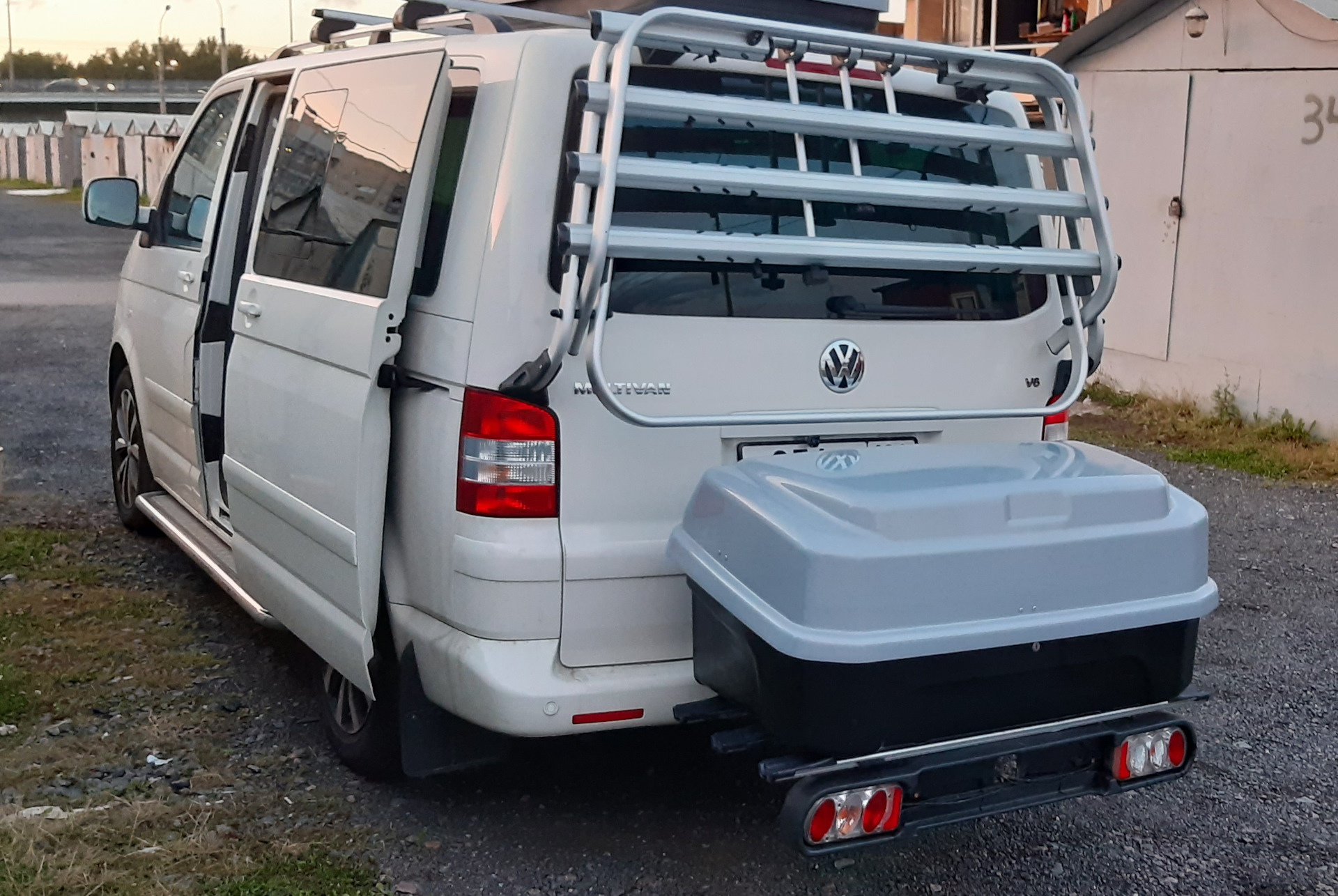 Бокс на велобагажник Мультивена — Volkswagen Multivan (T5), 3,2 л, 2008 ...