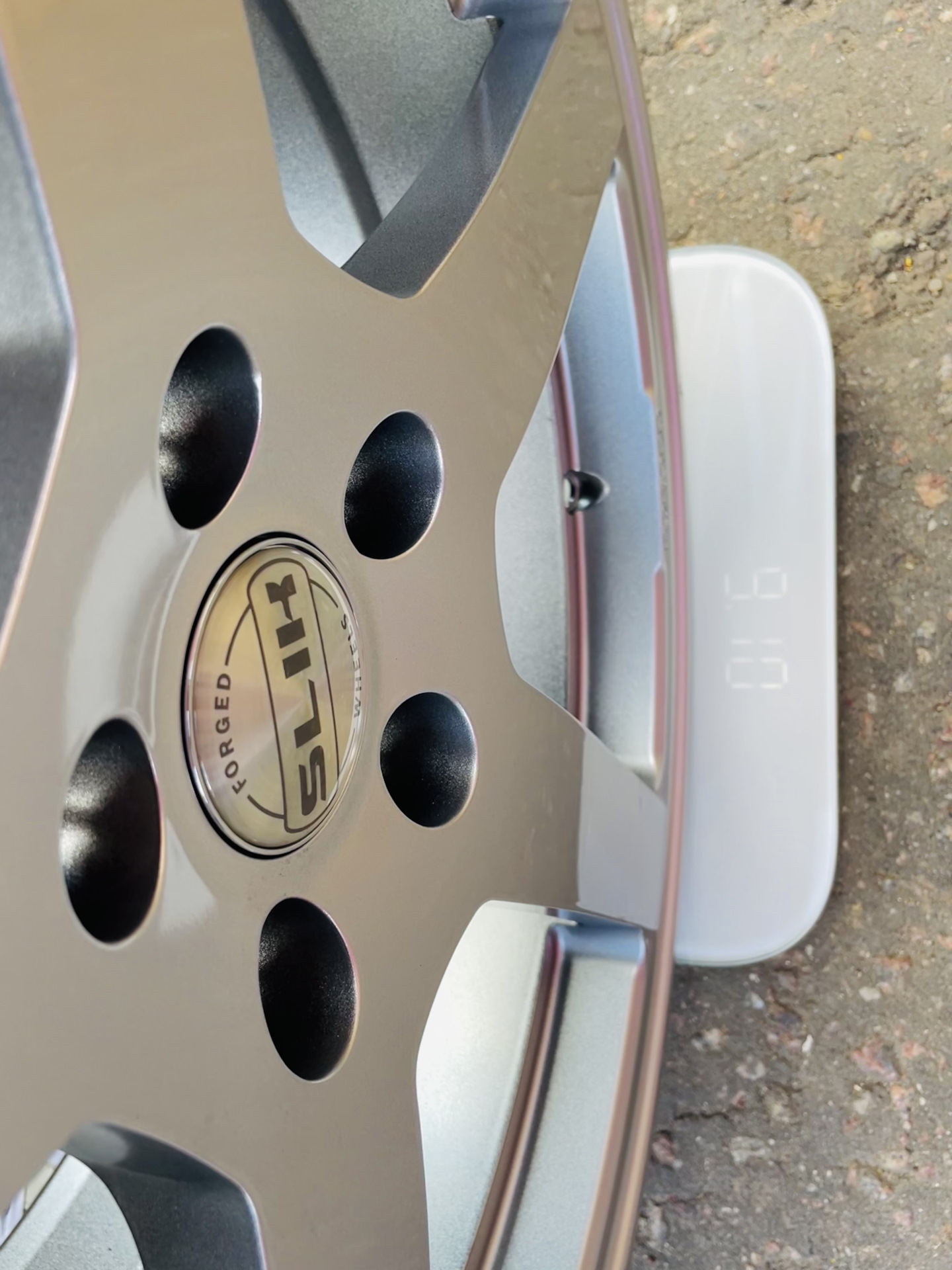 R20 (Cratus) => Кованые R18 (Slik) на XC90 (1 gen) и минус 13,6 кг ...