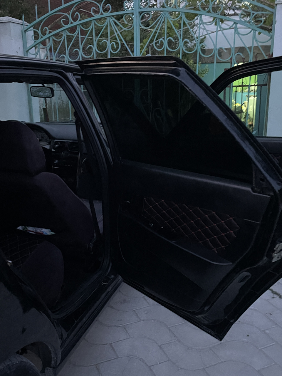 Покраска пластика салона с баллончика на приоре — Lada Приора седан, 1 ...