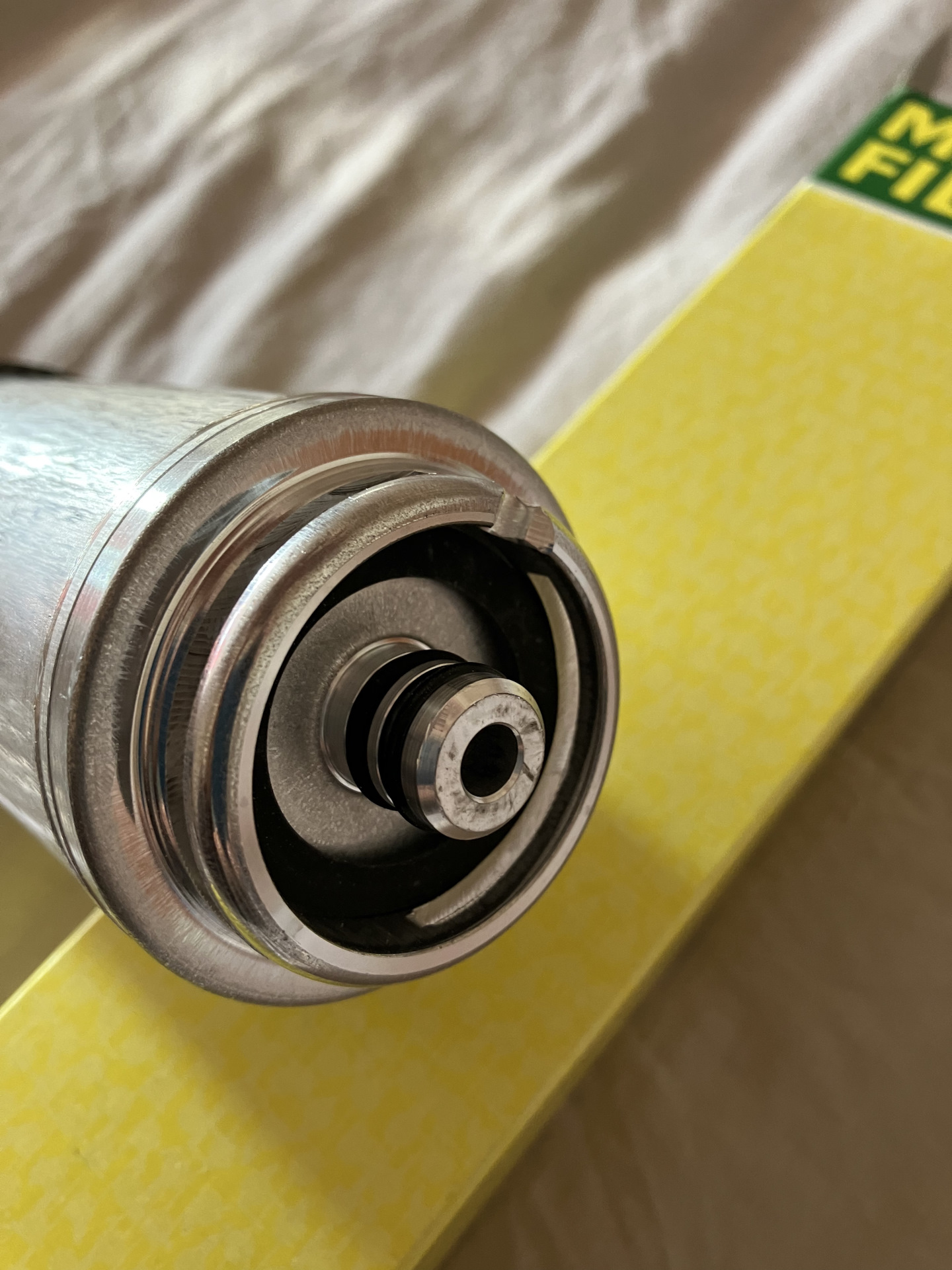 Замена топливного фильтра и осмотр плюсового провода — BMW X3 (F25), 3 ...